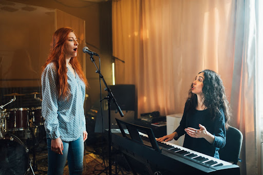 The Power of Posture for Singers - Singing Pro Vocal Studio